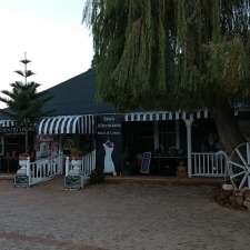 Country Living - 10920 Great Eastern Hwy, Sawyers Valley WA 6074, Australia