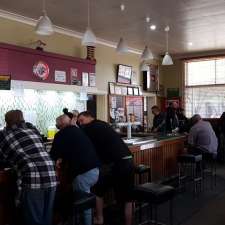 Charles Sturt Hotel - 77 East St, Narrandera NSW 2700, Australia