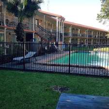 Coomera Motor Inn - 11 Whitewater Way, Coomera QLD 4209, Australia