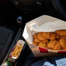 KFC Echuca - 219 Ogilvie Ave, Echuca VIC 3564, Australia