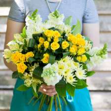Woombye Flowers & Gift - 22 Blackall St, Woombye QLD 4559, Australia