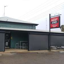 Arthurton Hotel - 15 Main St, Arthurton SA 5572, Australia