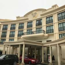 范思哲度假酒店 - 94 Seaworld Dr, Main Beach QLD 4217, Australia