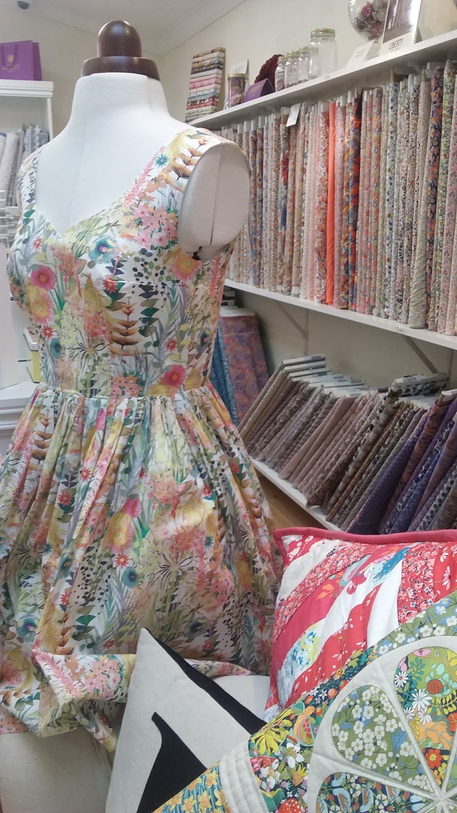 Mill Rose Cottage - 92 Inglis St, Ballan VIC 3342, Australia