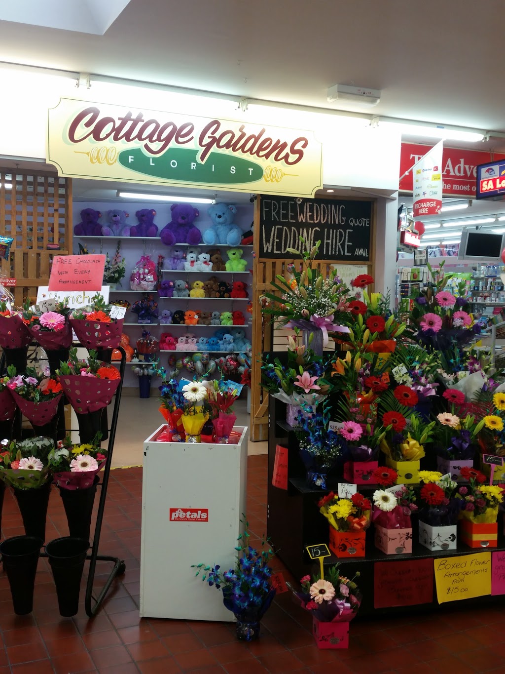 Craigmore Village Shopping Centre - 208-216 Yorktown Rd, Craigmore SA ...